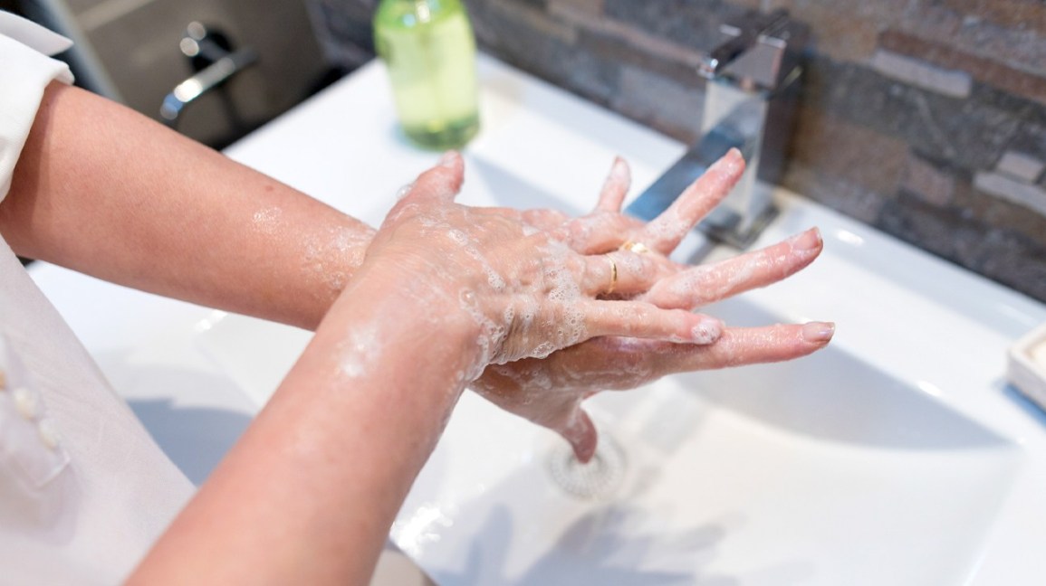 Hand washing look at a lot of angels
